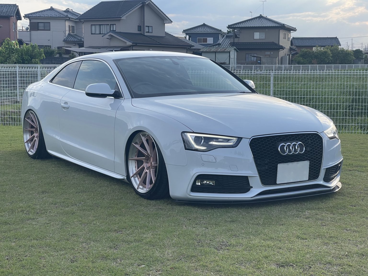 アウディ | MCC-Complete